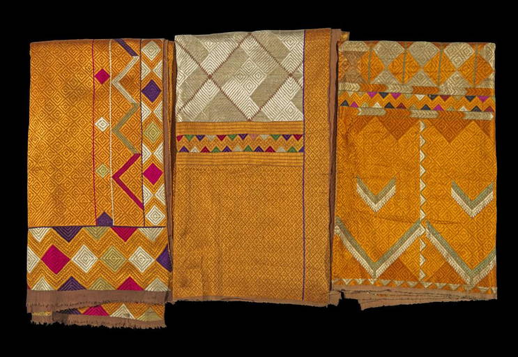 Three beautiful Phulkari Textiles. (#0711) on Dec 14, 2022 | Gorny ...
