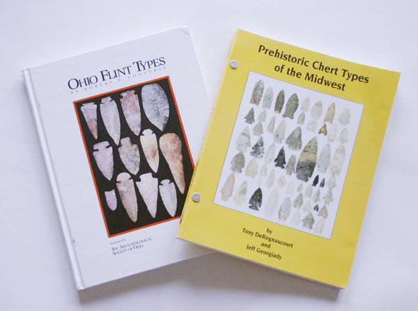 2 Arowhead Books Chert Types / Ohio Flint