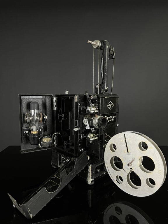 Agfa Movector Super 16mm Film Projector Auction