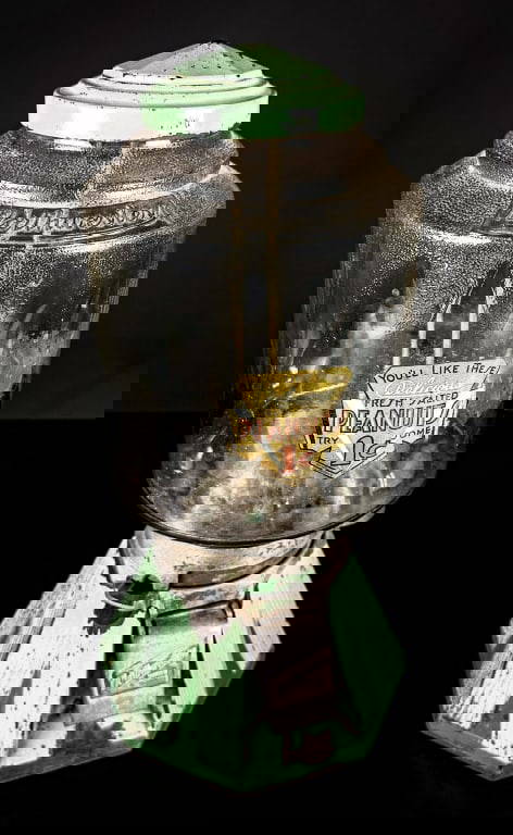 Northwestern Coin Op Peanut Machine W/ Keys Auction