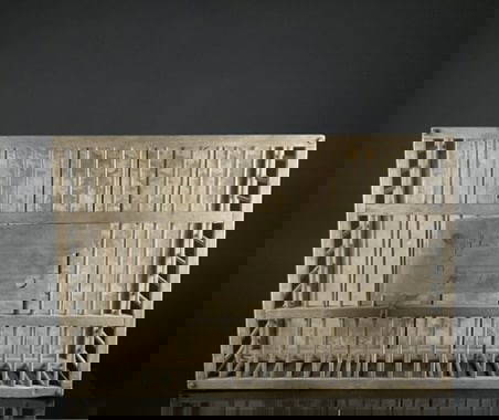 1900's Chicken Wood Crate Auction