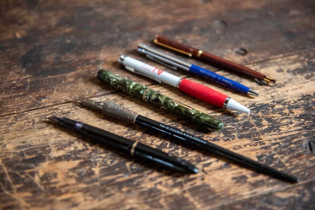 Fountain Pen Assortment Auction