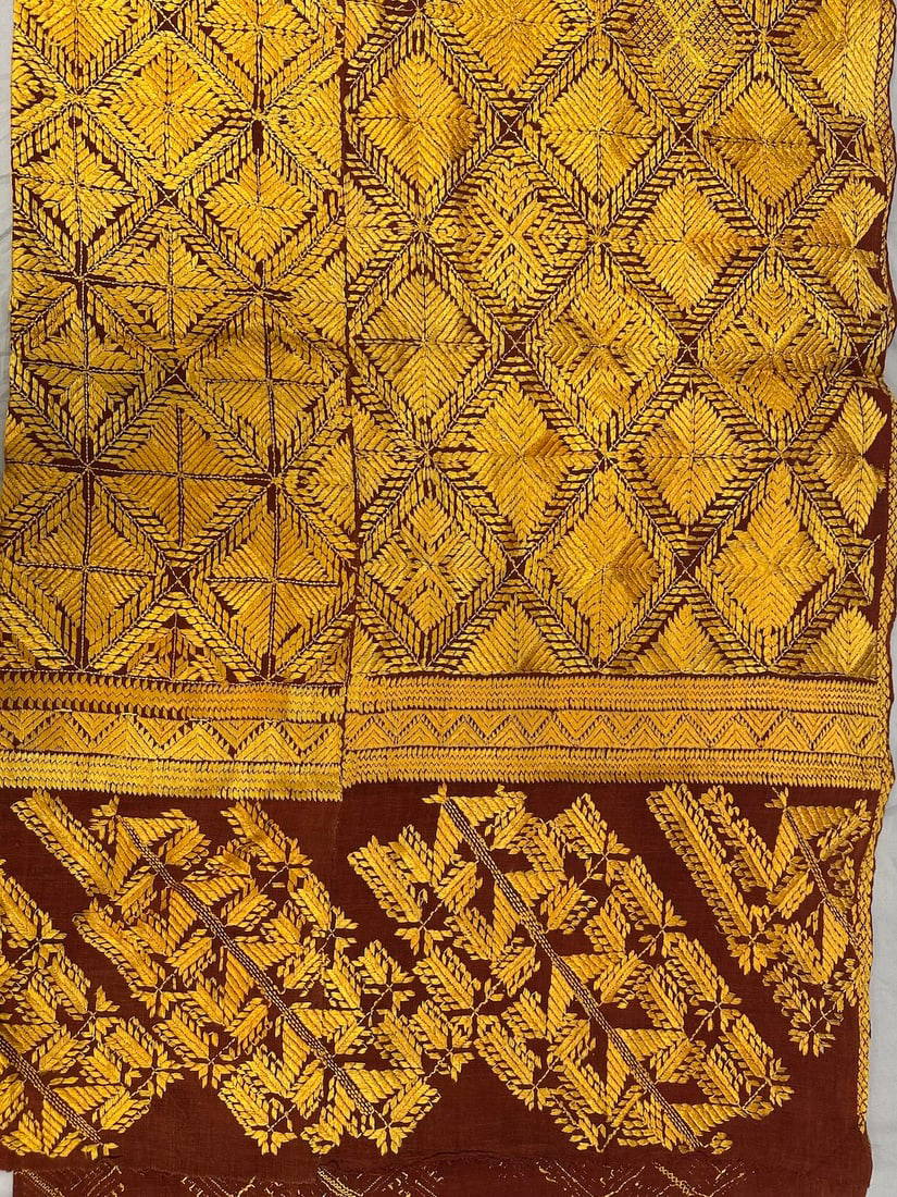 Traditional Embroidered Phulkari Bagh Textile Auction