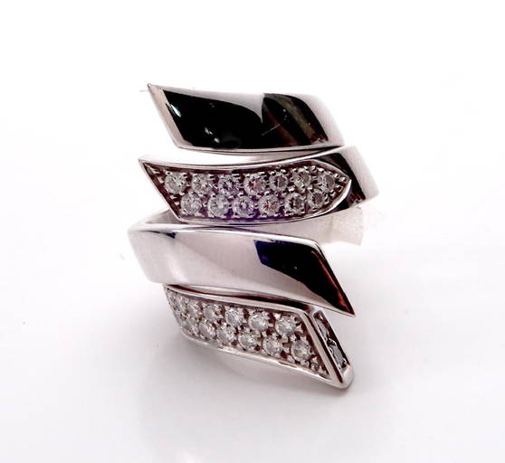 Raima 18k White Gold Diamond Ring Set