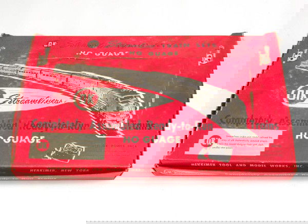 708: OK Streamliners HO guage passenger train set, 103