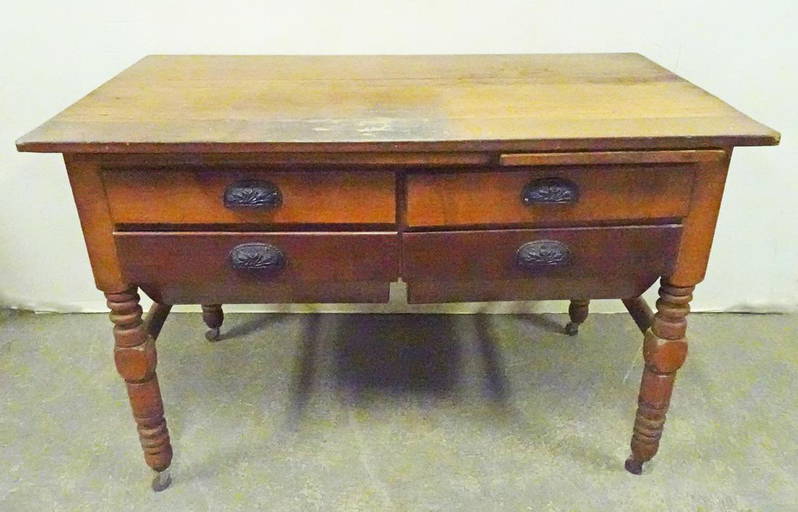 Antique Dough Table (#0458) on Jan 01, 2022 | Stephenson's Auction in PA