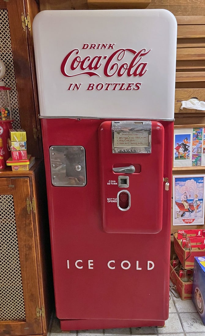 Vintage Coca-cola Cavalier Vending Machine Auction
