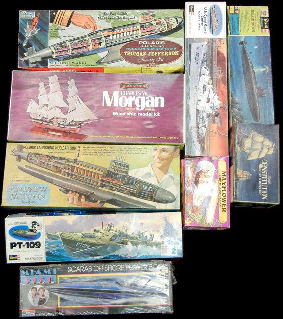 Grouping of ship models, including Renwal