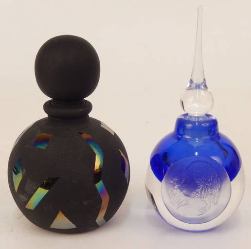 Vandermark Art Glass Etched Perfume Bottle And Hand
