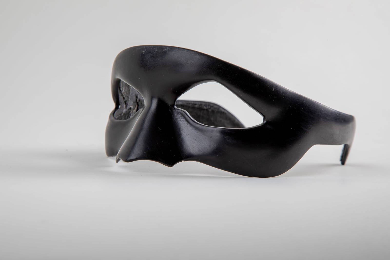 Bruce Lee’s “kato” Mask From “the Green Hornet” Television Series. Auction