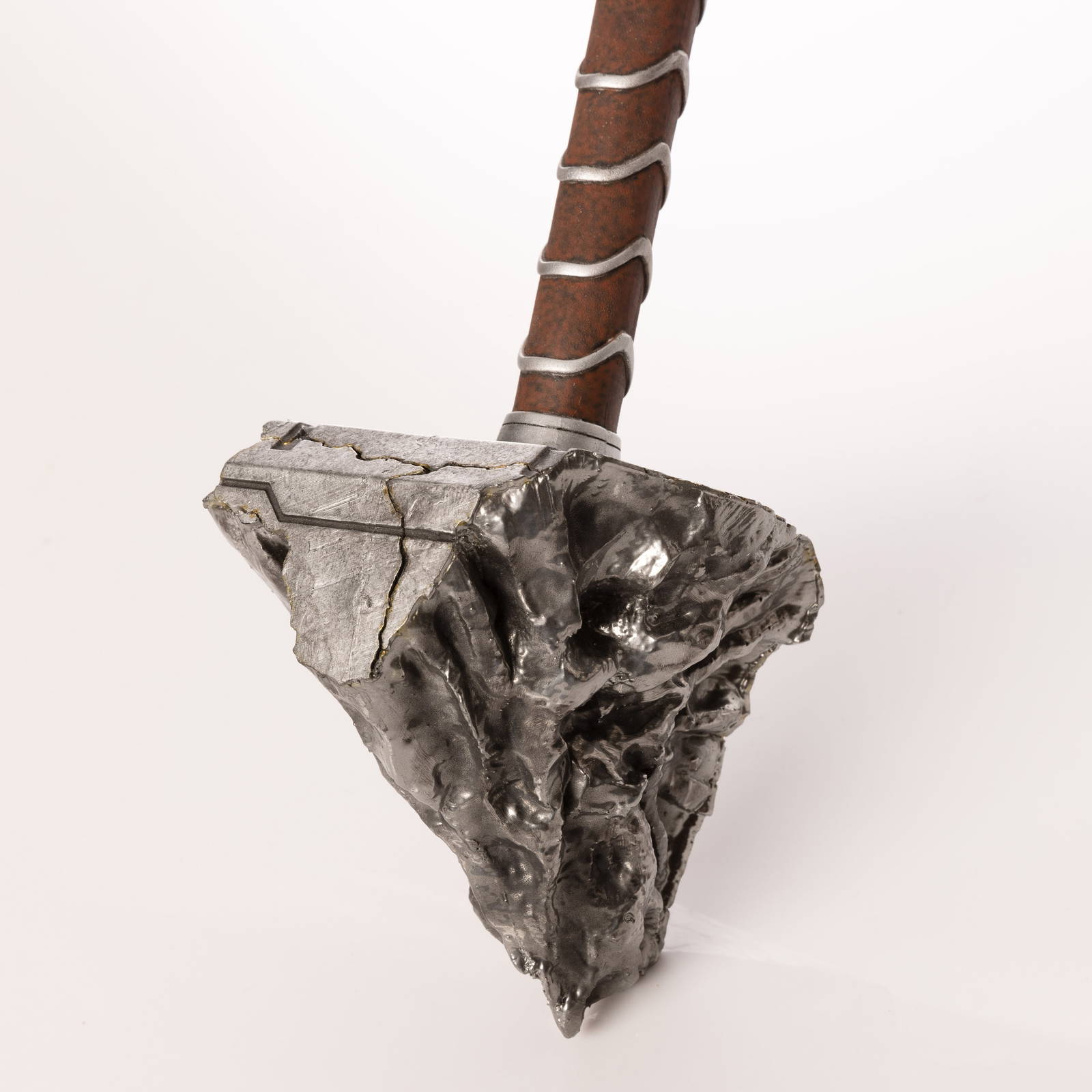 Thor: Love And Thunder (2022) - Thor (chris Hemsworth) Smashed Hammer ...