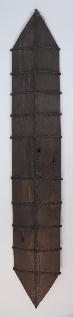 A RARE DAYAK KLIAU SHIELD