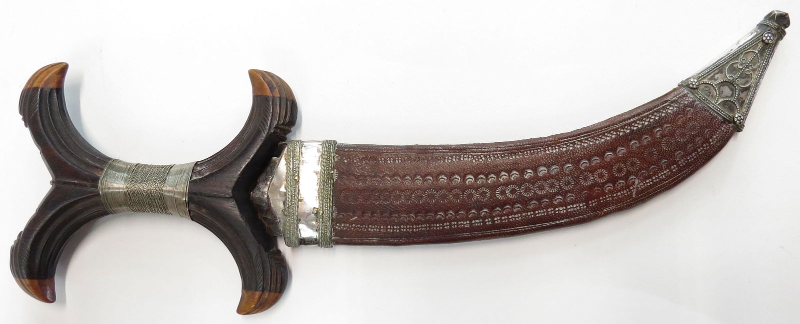 A RARE SUDANESE DAGGER - Jun 27, 2020 | Auctions Imperial Inc in WY
