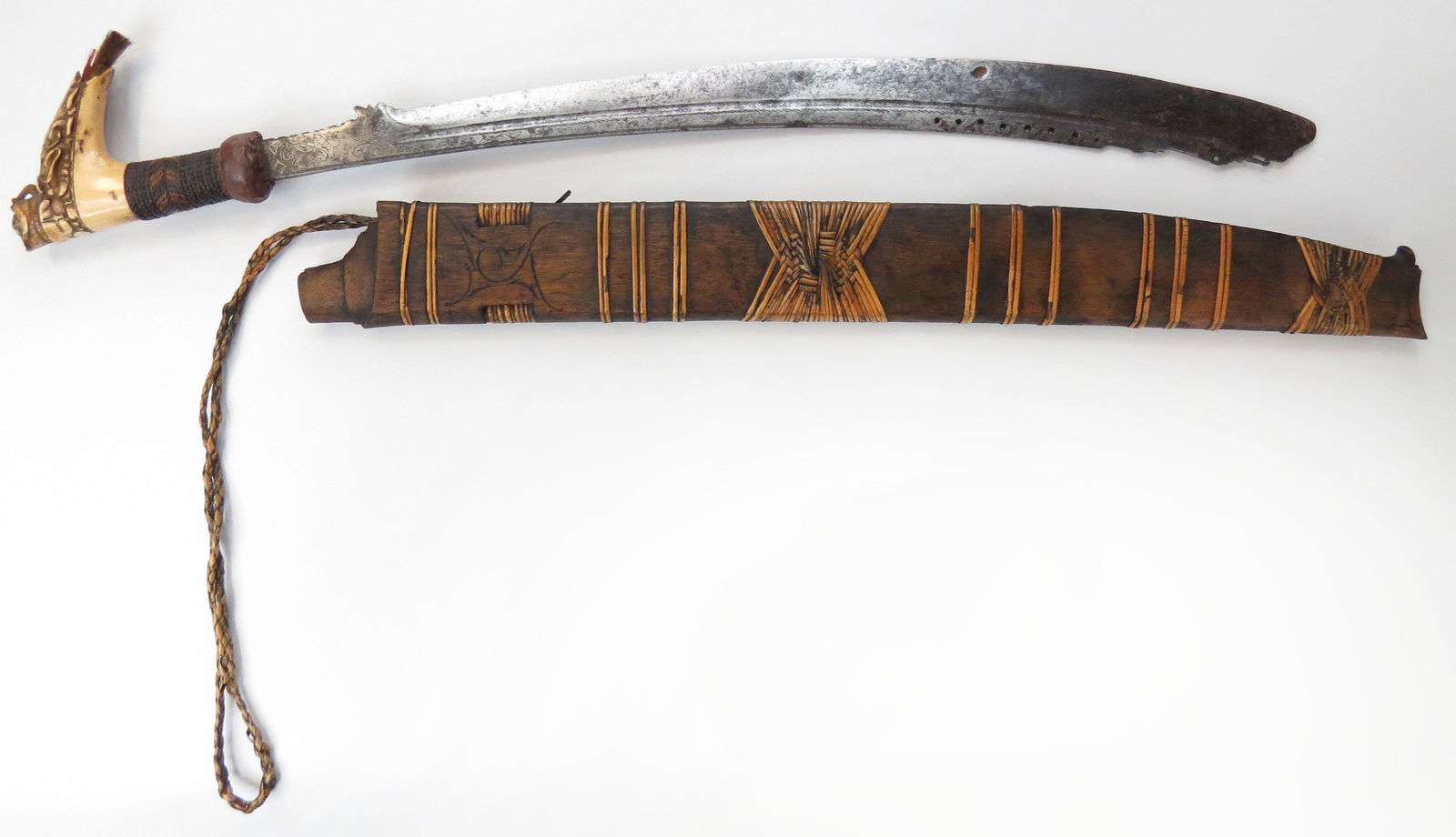 A DAYAK JIMPUL SWORD - Jun 27, 2020 | Auctions Imperial Inc in WY