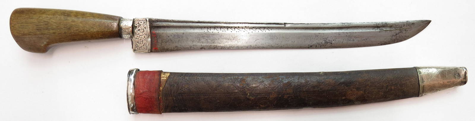 A RARE MOROCCAN GENOUI DAGGER - Nov 27, 2021 | Auctions Imperial Inc in WY