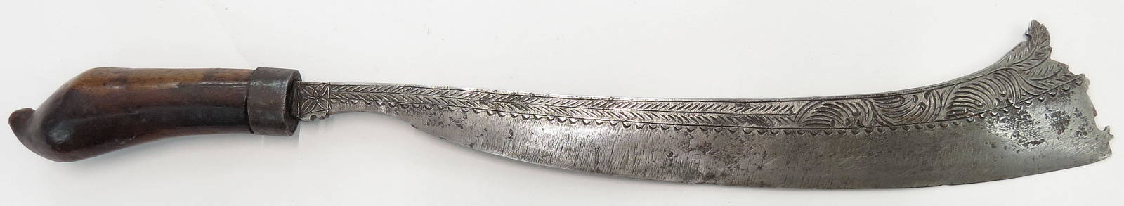 A PHILIPPINES GOLOK SWORD (#0289) on Jun 04, 2022 | Auctions Imperial ...