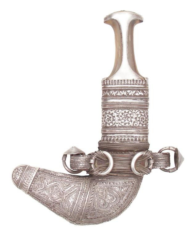 AN OMANI KHANJAR DAGGER