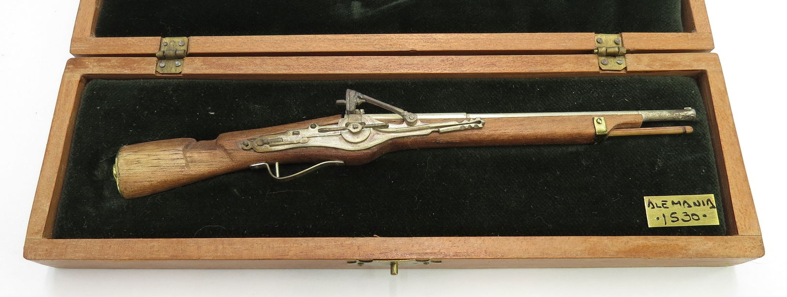A Miniature German Wheellock Musket By Eduardo Ruiz Auction