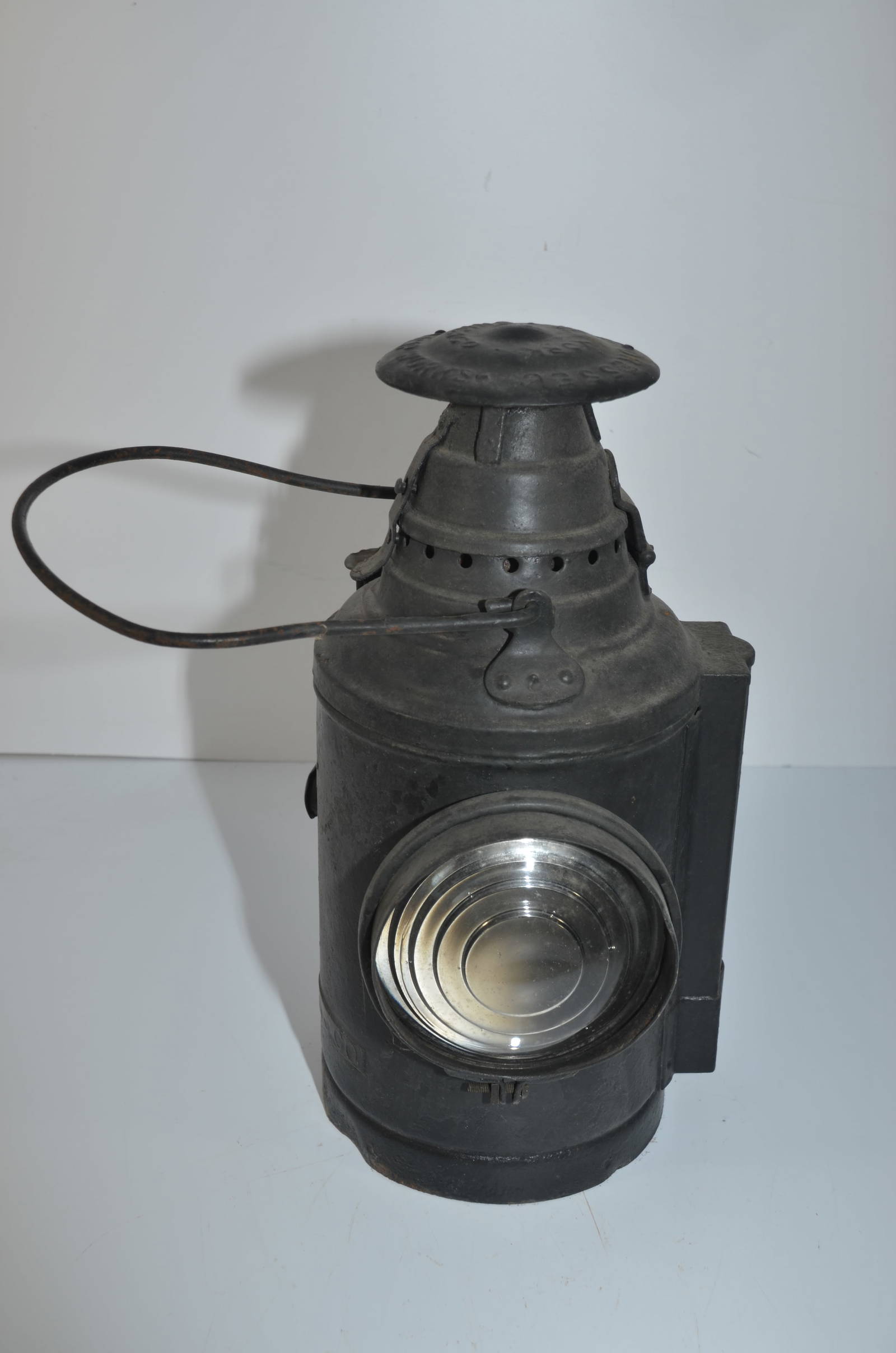 H S & S Co. Dressel Semaphore Lamp Auction