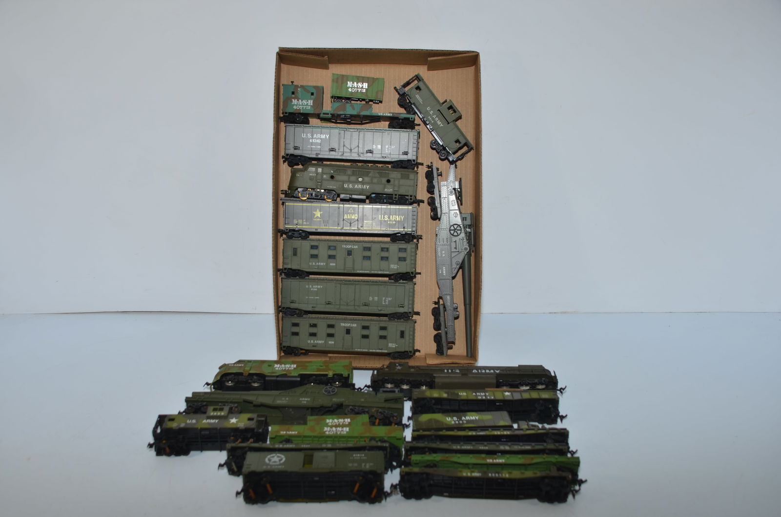 U.s. Army Train With 21 Locomotives And Cars-ho Scale Auction