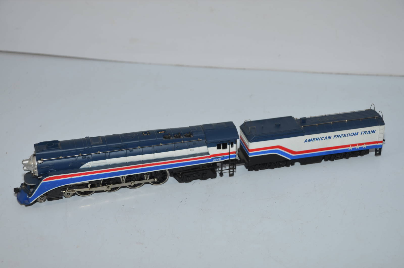 American Freedom Train 4-8-4 Steam Loco #4449-lionel-ho Scale Auction