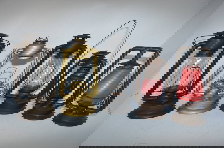 Five Defiance Lantern And Stamping Company Tubular Lanterns