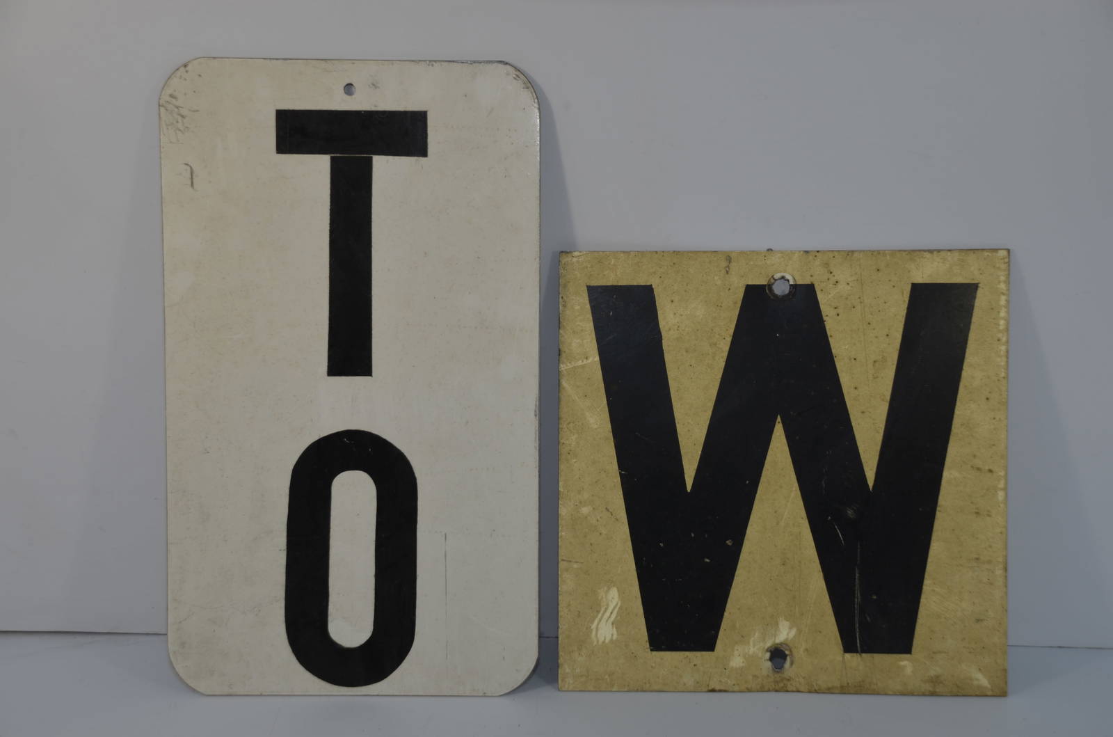 Reflective To And Whistle Signs-santa Fe Rr Auction