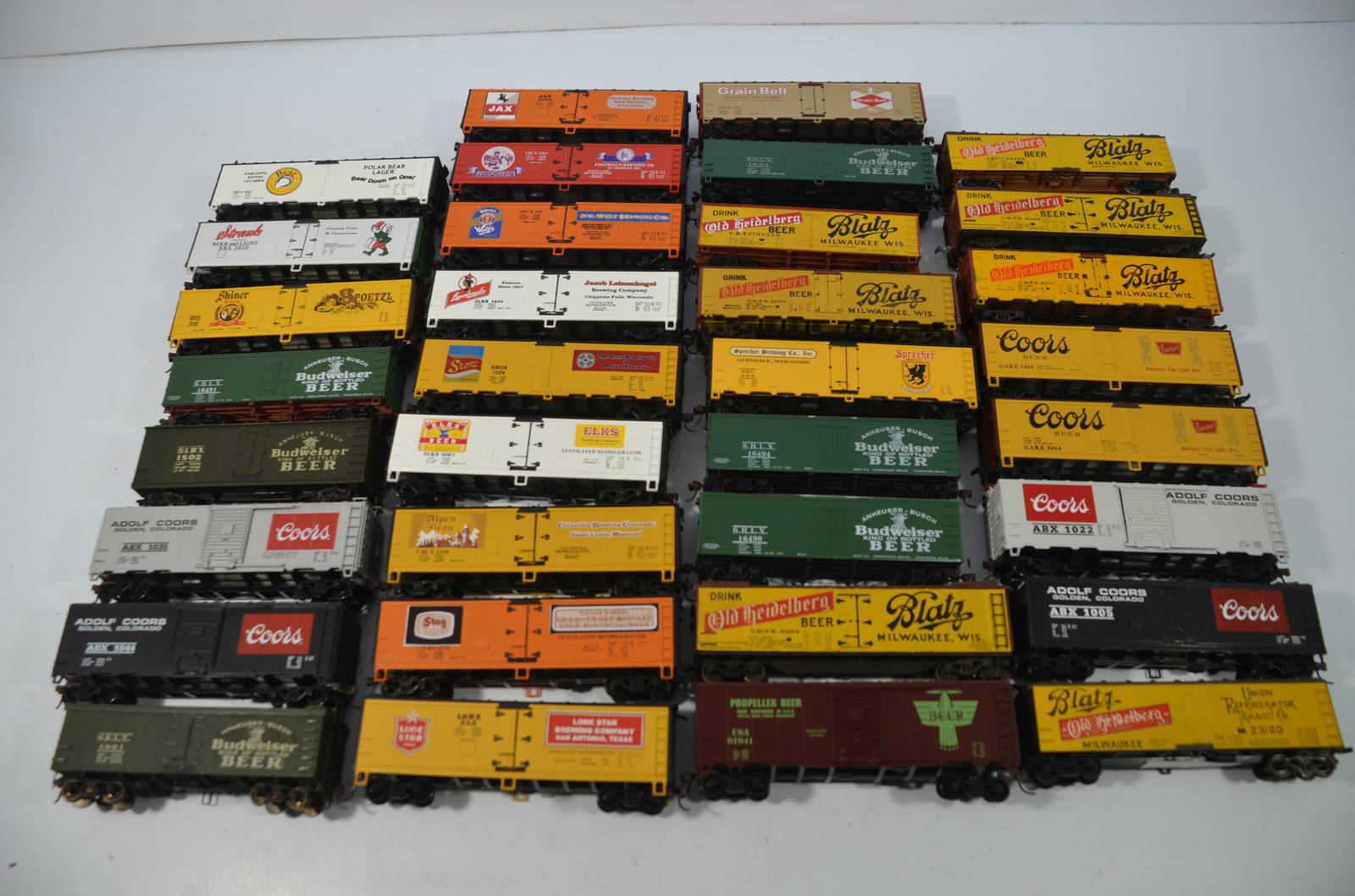 34 Mixed 40 Foot Beer Cars-ho Scale Auction