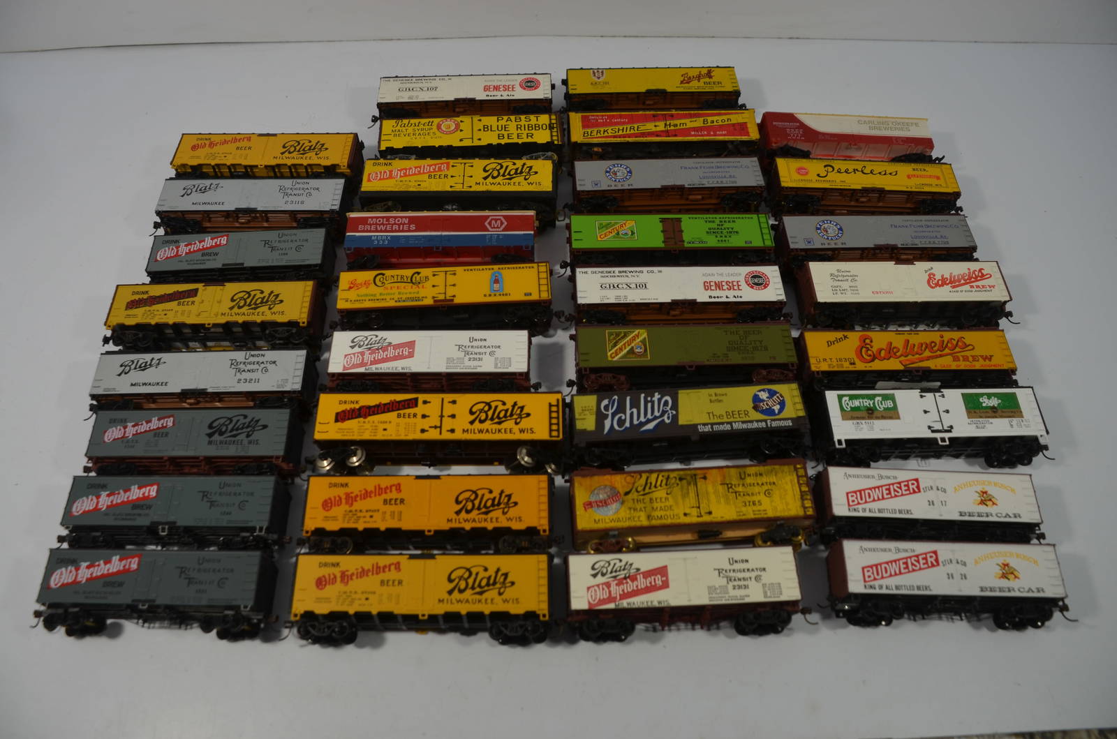 34 Mixed 40 Foot Beer Cars-ho Scale Auction