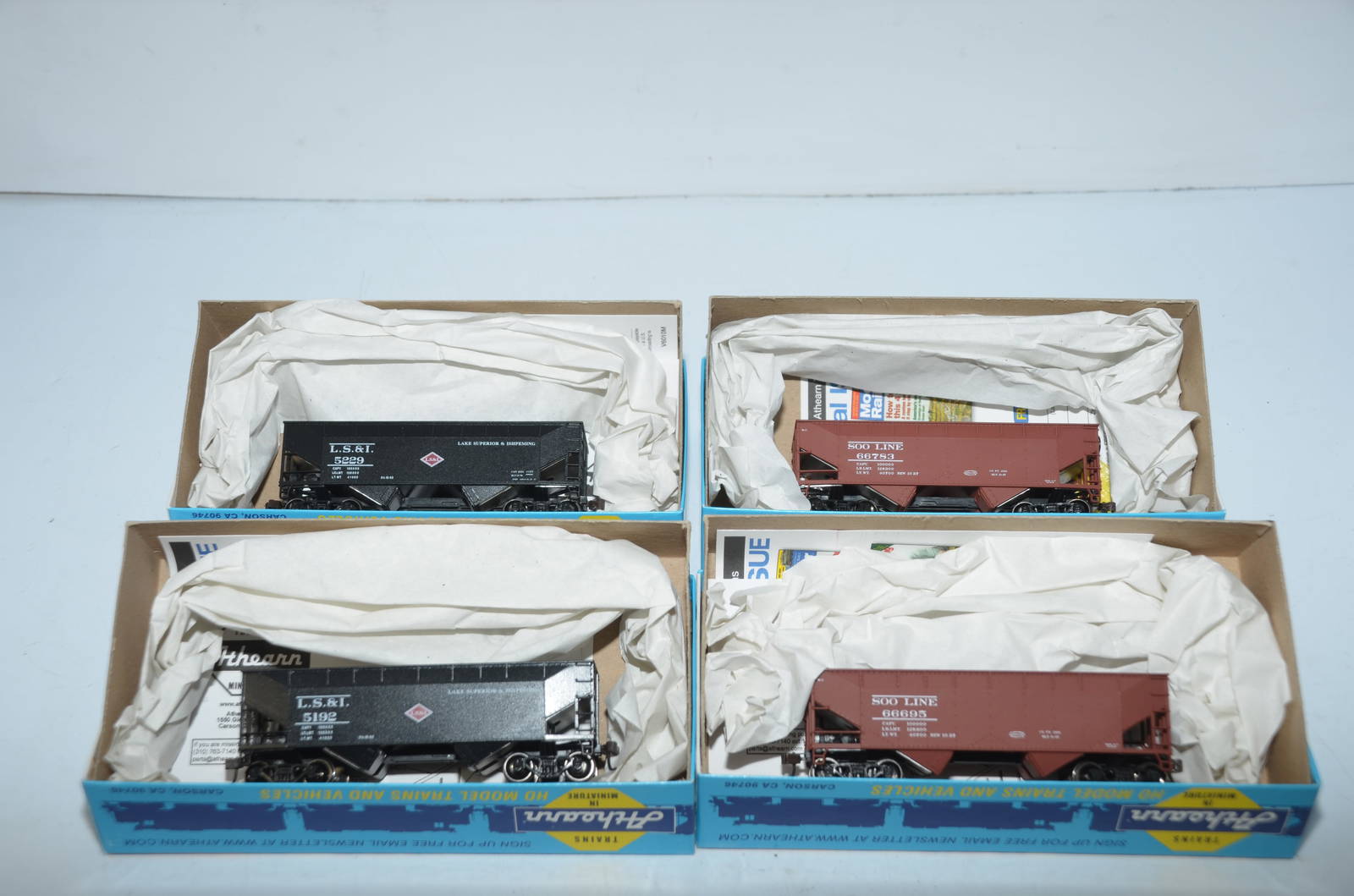 Lake Superior And Ishpeming Rr/soo Line Rr Two Bay Hopper Set-4 Cars ...
