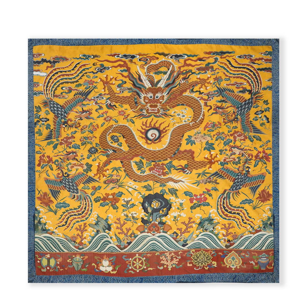 Qing Dynasty Dragon Pattern Embroidery Tangka Auction