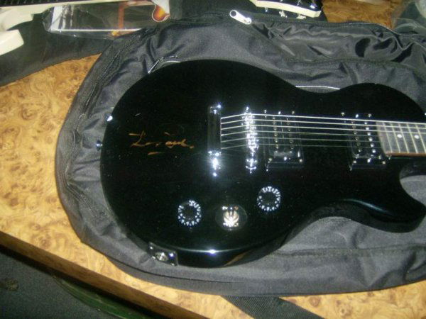 Les Paul Autographed Epiphone Guitar