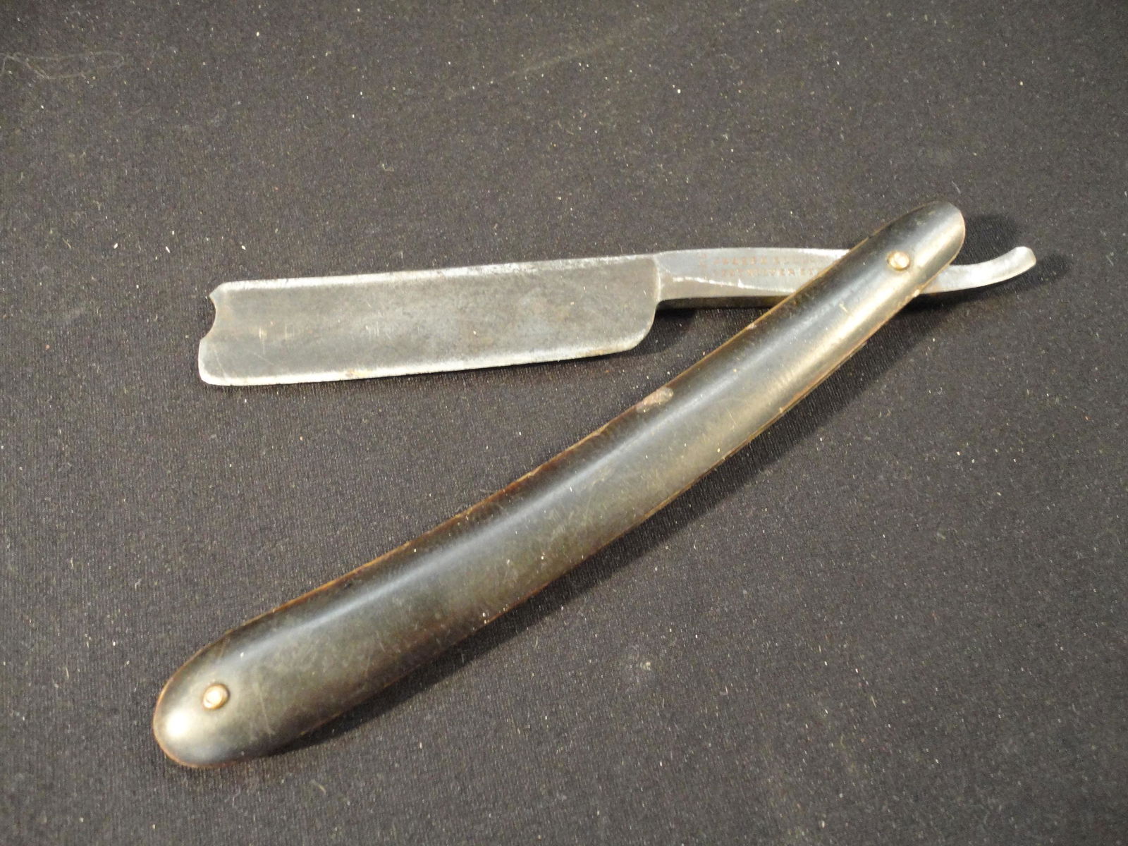 Antique Joseph Elliots Best Silver Steel Barbers Notch Straight Razor.