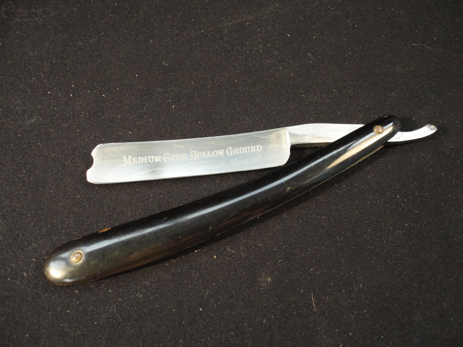 Antique Wade & Butcher Sheffield Medium Size Hollow Ground Barbers ...