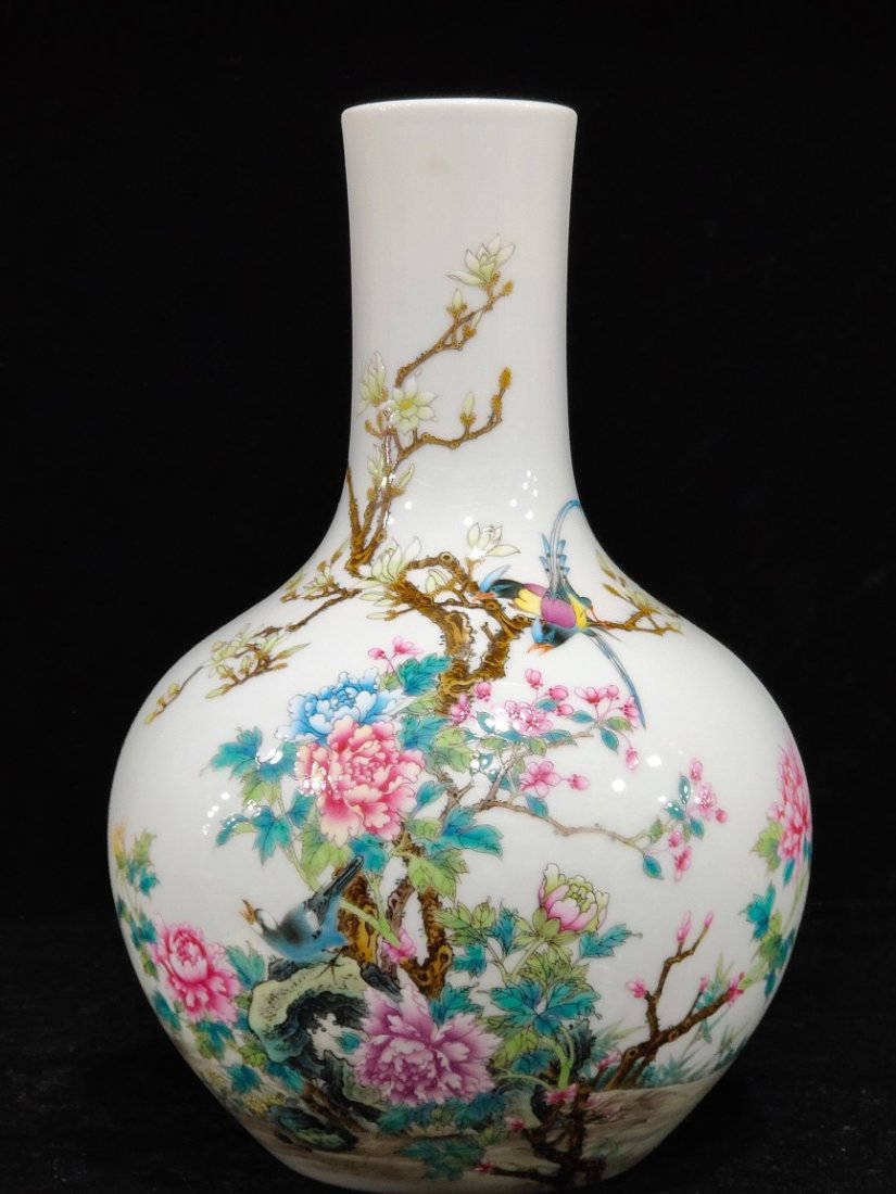 Qing Dynasty Yongzheng Flower And Bird Celestial Ball Vase Auction