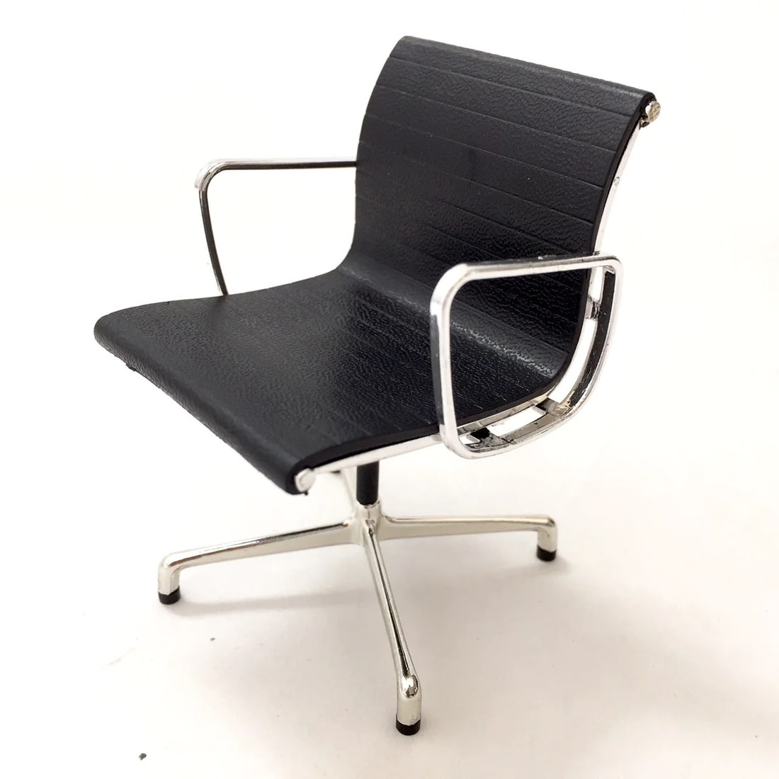 Eames Black Desk Chair Desk Display Auction