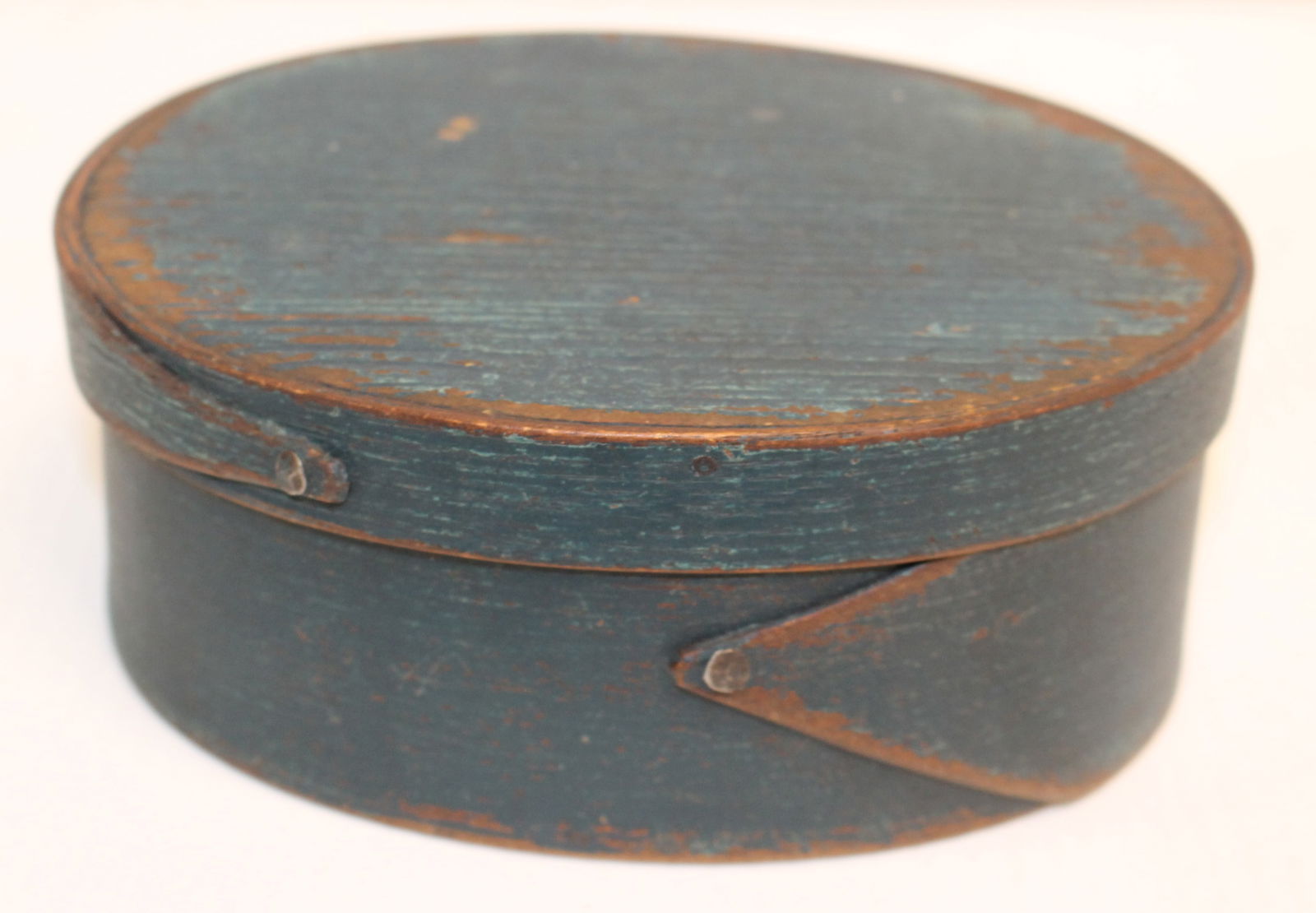 Antique Oval Finger Lapped Pantry Box In Blue Paint - 6"x4 1/2" Auction