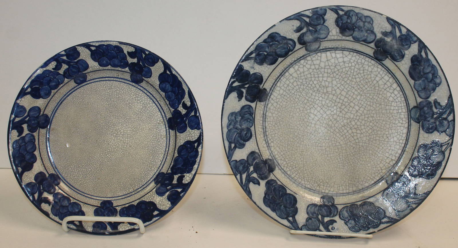Lot Of 2 Dedham Pottery Grape Pattern Plates W Pre 1929 Dedham Mark ...