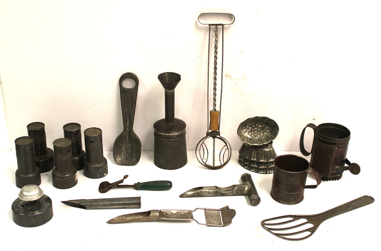 Lot Of Iron & Tin Kitchen Implements - Jul 21, 2025 | Flying Pig ...