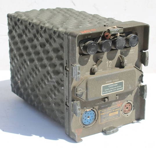 Military Signal Corps Power Supply Pp 109/gr... 9" Tall
