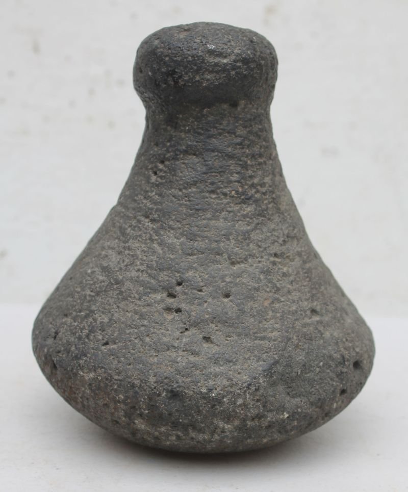 antique Hawaiian volcanic stone poi pounder - 6" tall