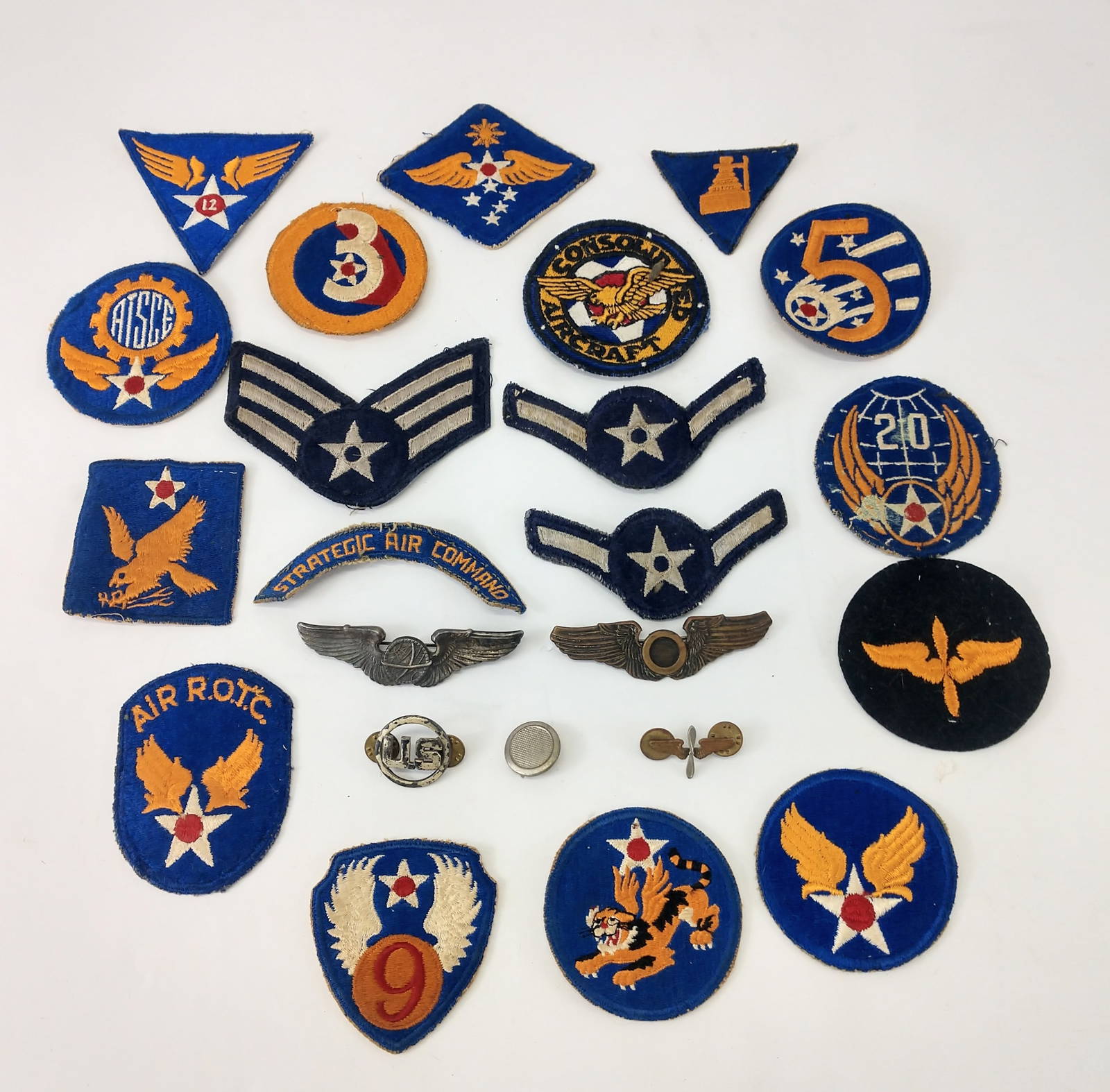 Wwii Era Usaaf Patch And Pin Grouping. Auction