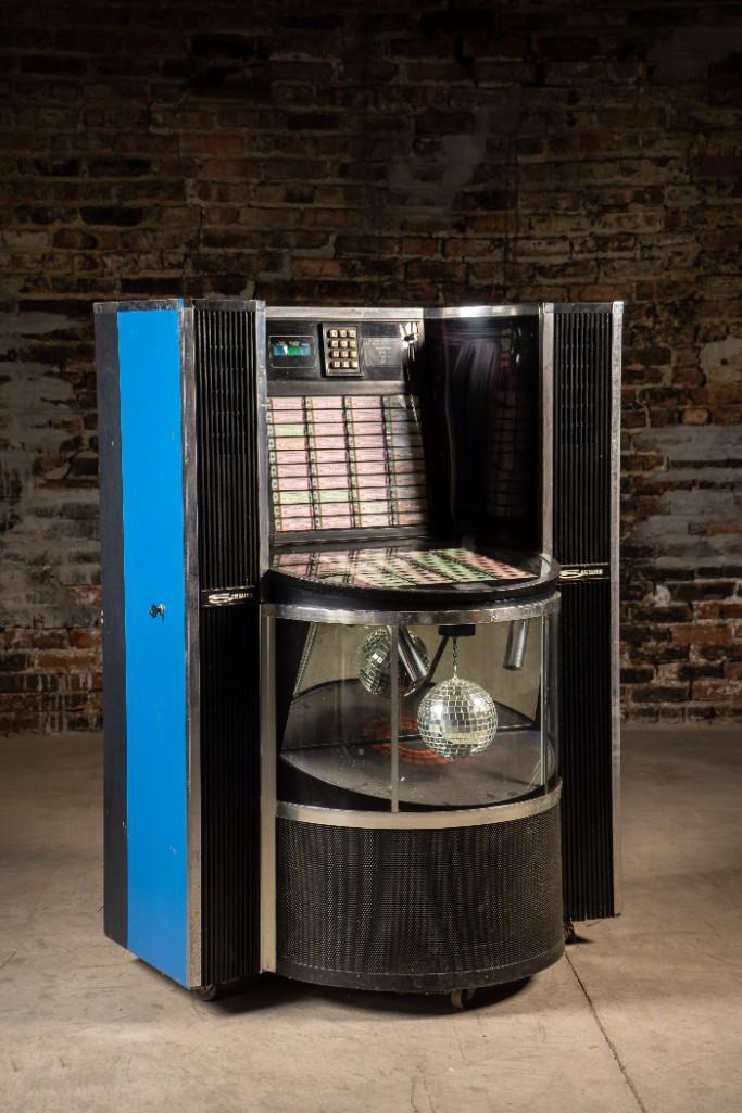 Vintage Seeburg Disco Jukebox Auction