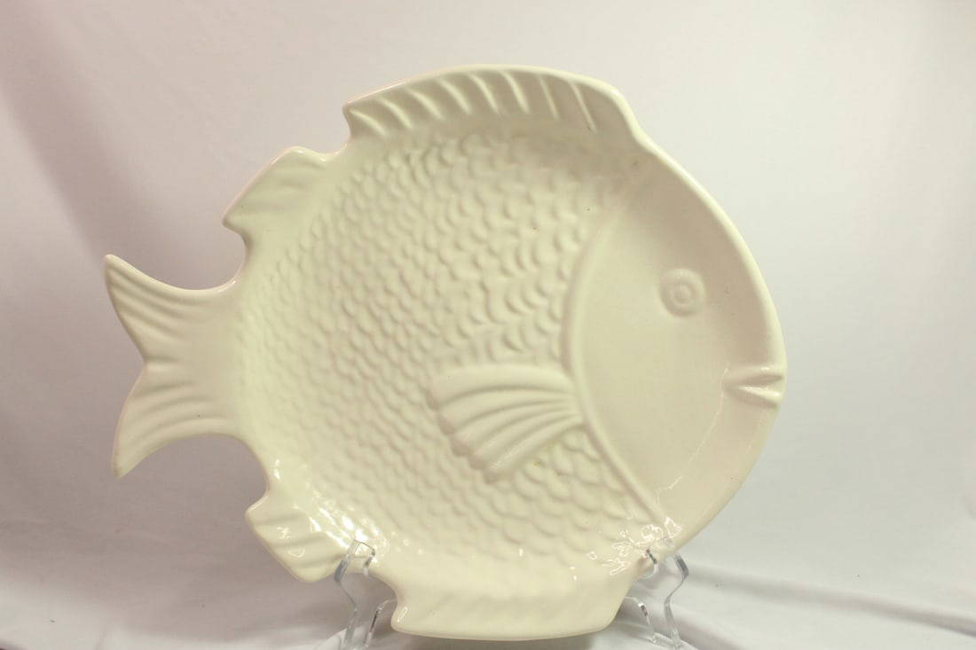 Vintage Fish Pottery Plate Auction