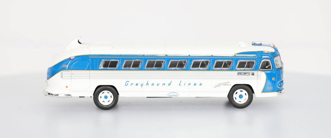 Vintage Bus Lines(tm) Flxible Clipper Bus