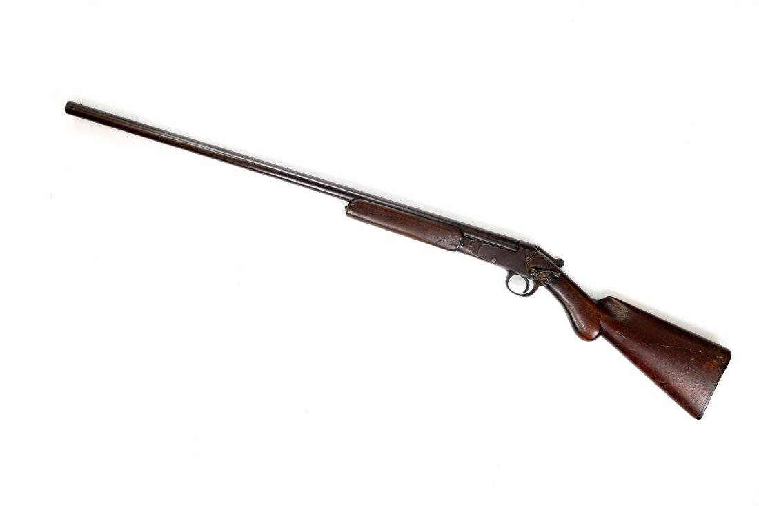 Vintage Double-barrel Shotgun - Classic American Craftsmanship Auction