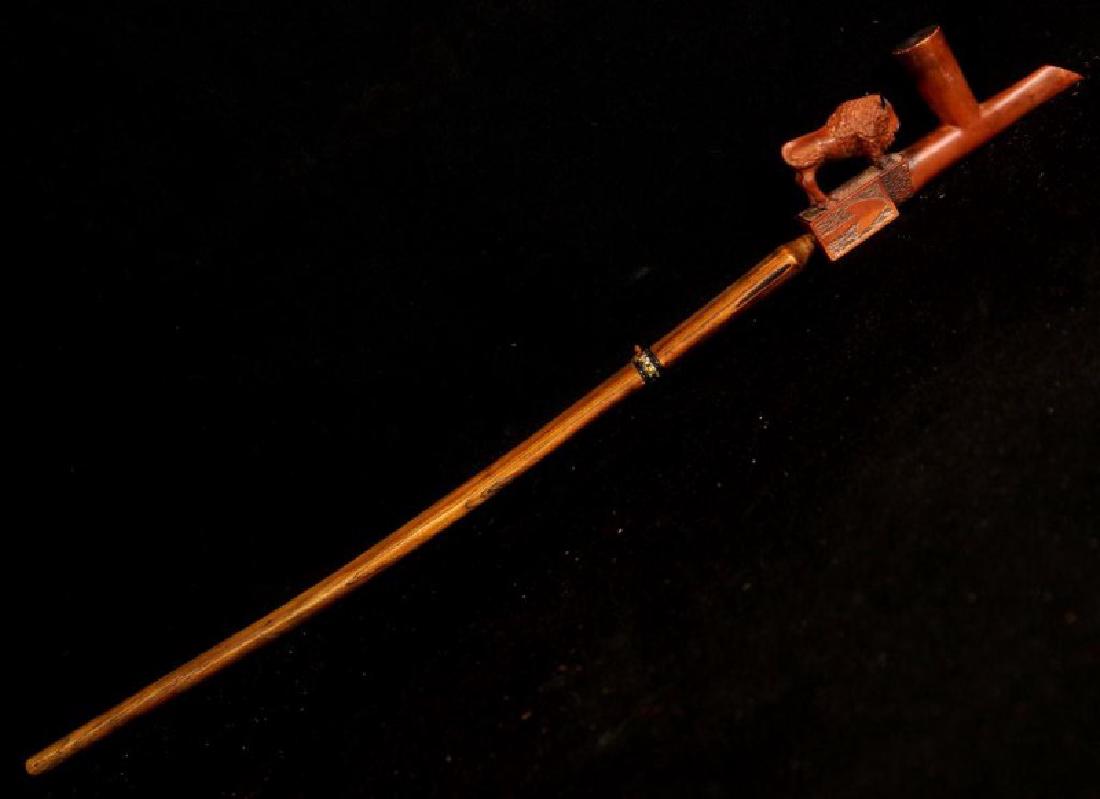 Native American Catlin Pipe w carved buffalo