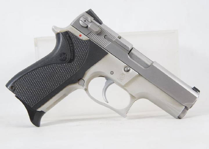 Smith & Wesson Model 6906 9mm Pistol