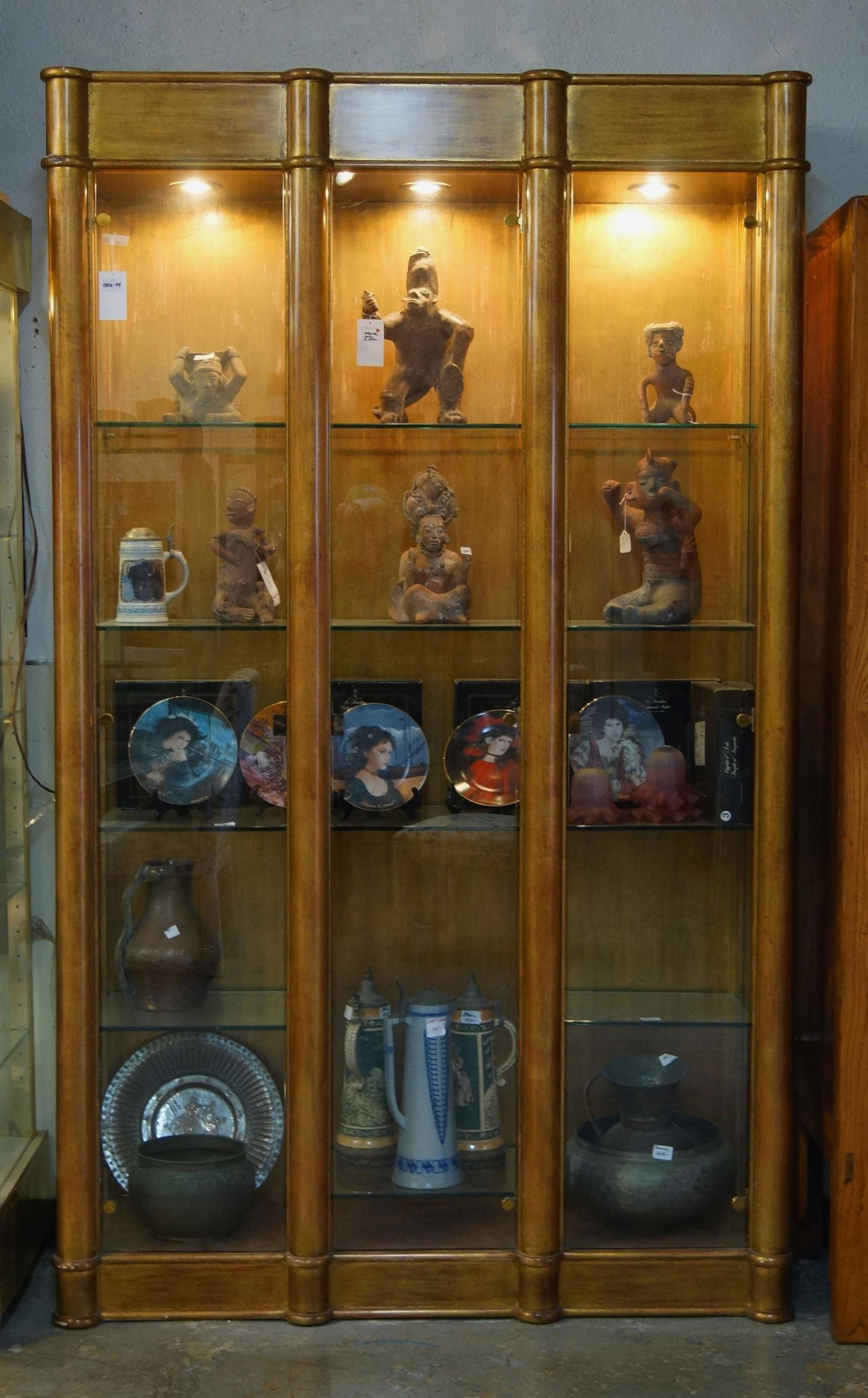 Gold China cabinet with Columns - Mar 15, 2020 | California Auctioneers ...