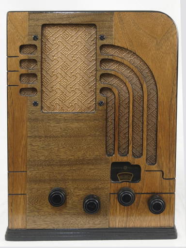General Electric M 63 Art Deco Tombstone Radio